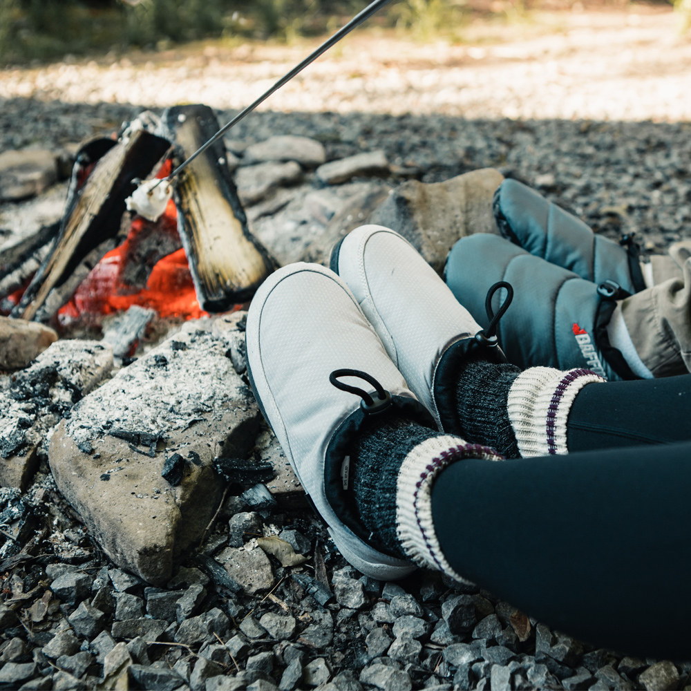 Indoor / Outdoor Insulated Slippers: Warm & Waterproof – Baffin
